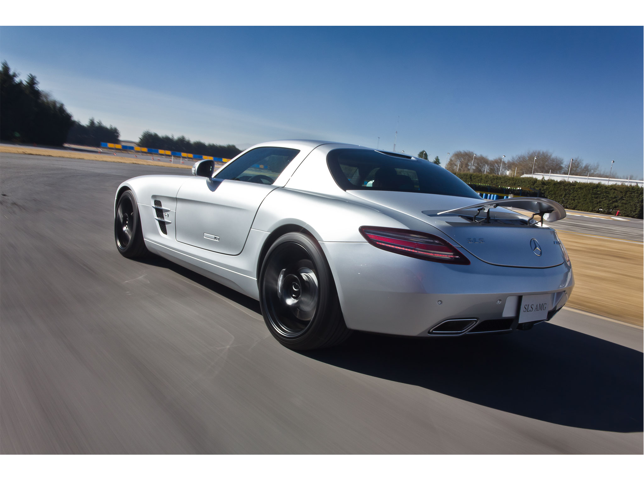 Mercedes-Benz SLS 63 AMG 2011