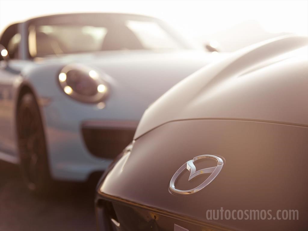 Mazda MX-5 RF vs Porsche 911 Targa 4 GTS