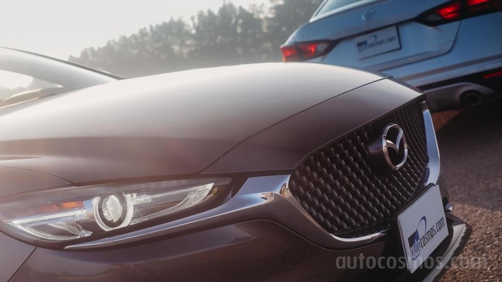 Nissan Altima 2019 vs Mazda6 2019 - Autocosmos.com