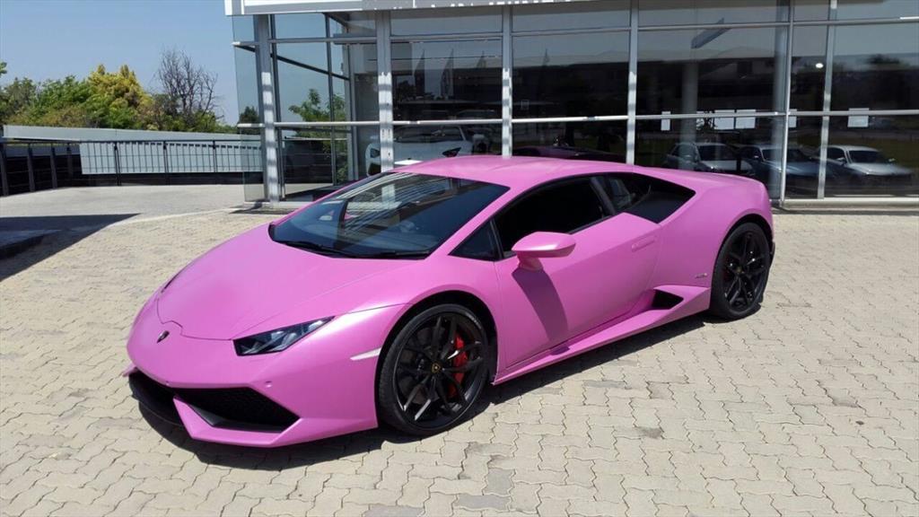Un Lamborghini y dos Bentley color rosa - Autocosmos.com
