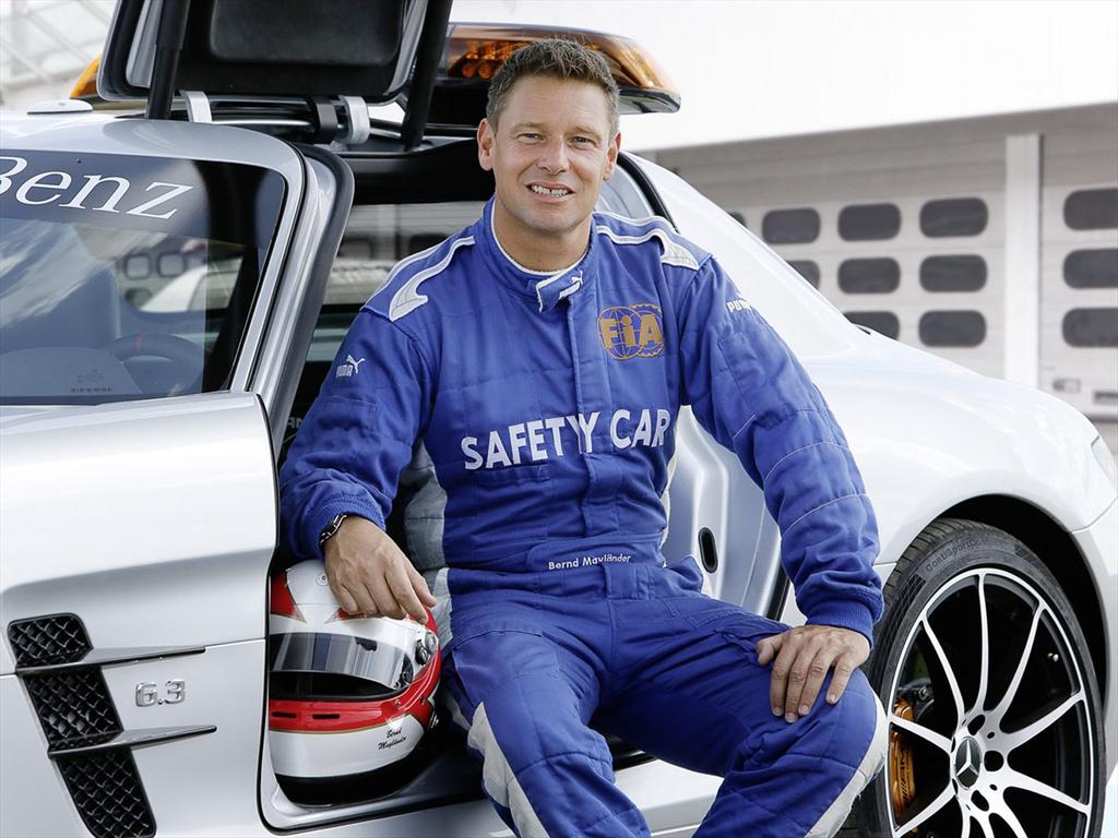 Mercedes-Benz SLS AMG GT F1 Pace Car - Autocosmos.com