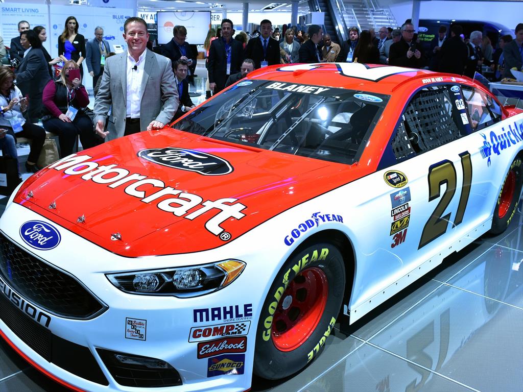 Ford Fusion NASCAR - Autocosmos.com