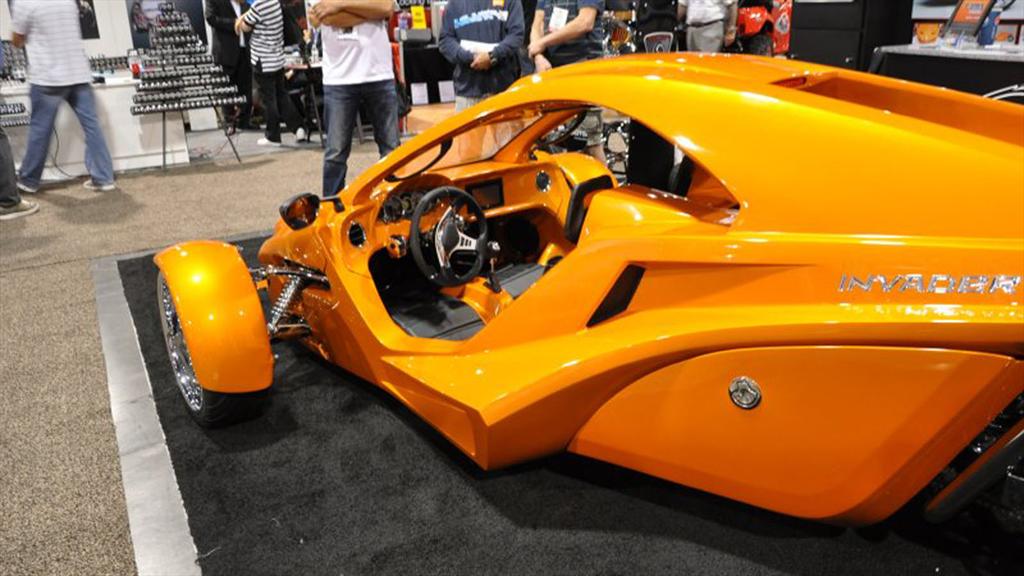 Tanom Invader - Autocosmos.com