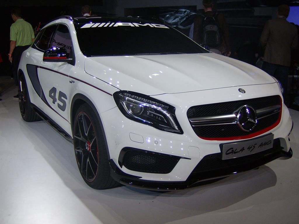 Top 10: Mercedes-Benz GLA 45 AMG Concept - Autocosmos.com