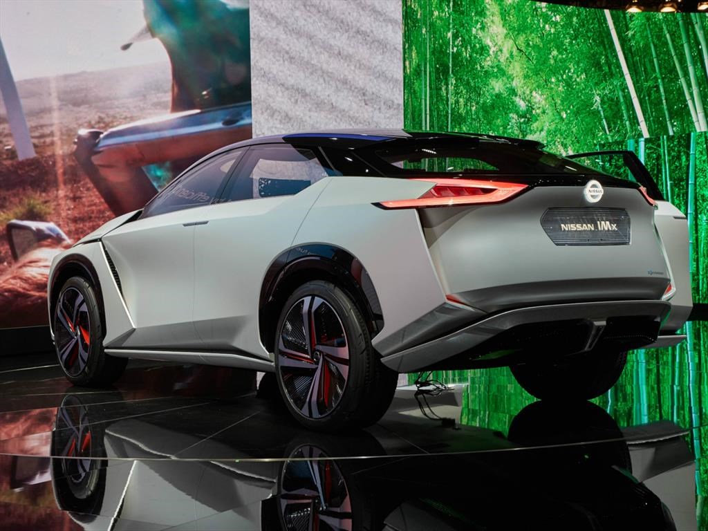 Nissan IMx Crossover Concept