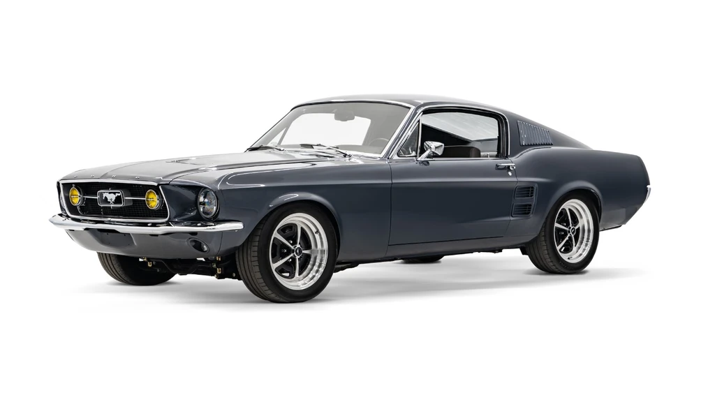 Ford Mustang Fastback Velocity Signature Series - Autocosmos.com
