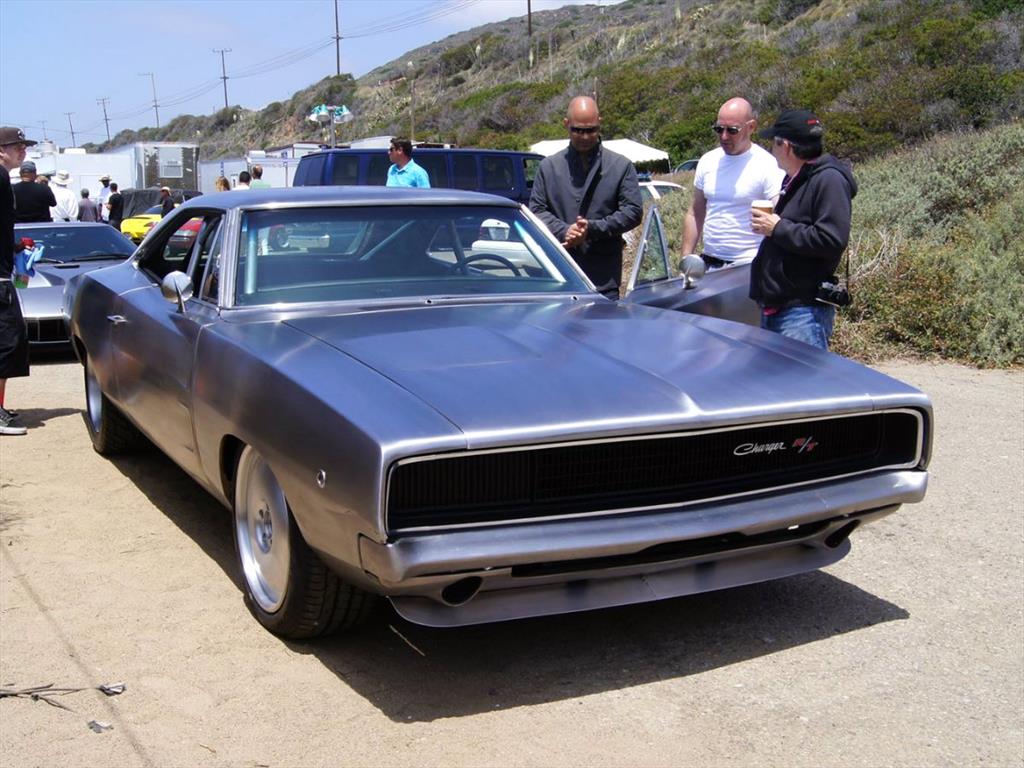Maximus Charger - Autocosmos.com