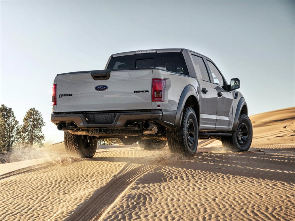 Ford F-150 Raptor - Autocosmos.com