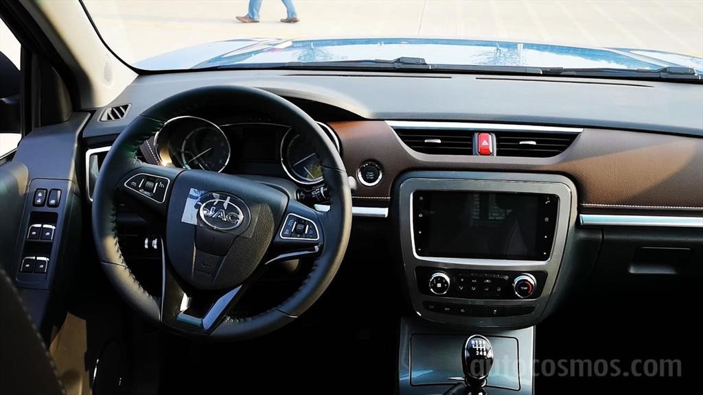 JAC Frison T8 2020 - Autocosmos.com