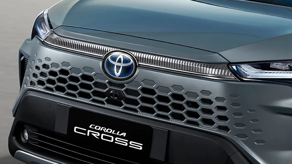 Toyota Corolla Cross restyling - Autocosmos.com