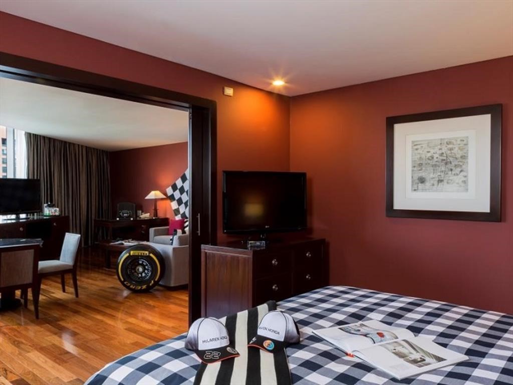 Suite F1 McLaren-Honda - Autocosmos.com