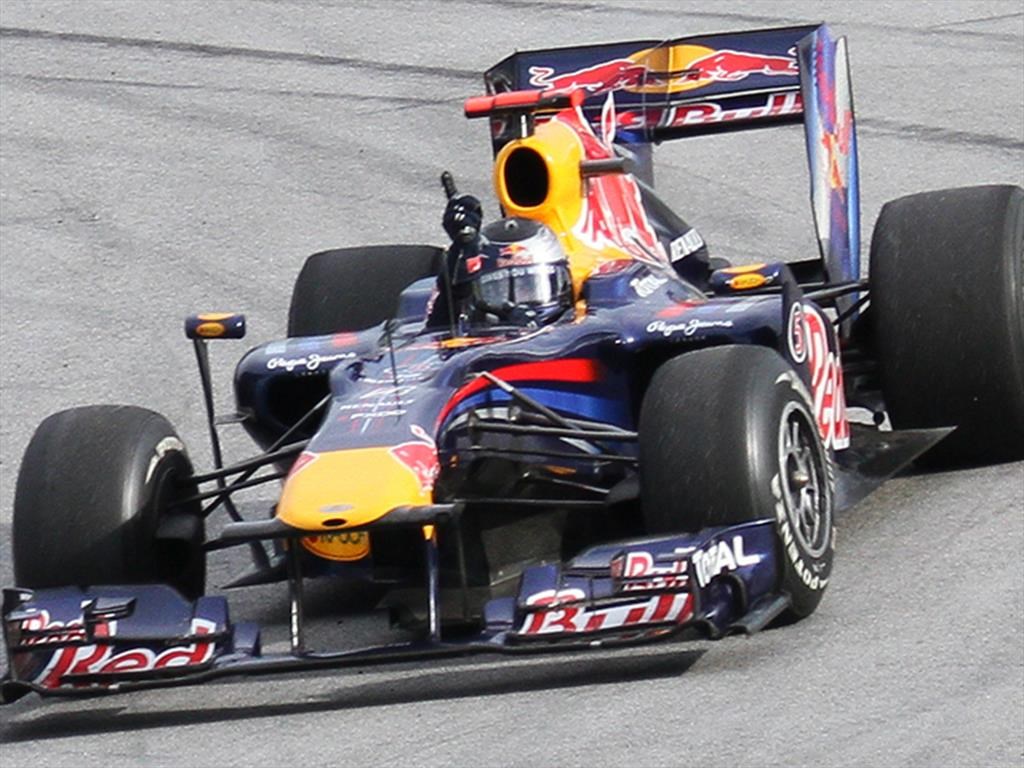 Red Bull RB6 - El poder del soplido - Autocosmos.com