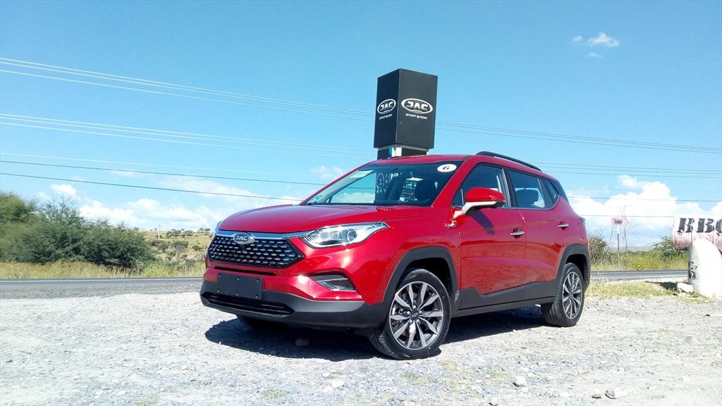 JAC Sei4 2020 - Autocosmos.com