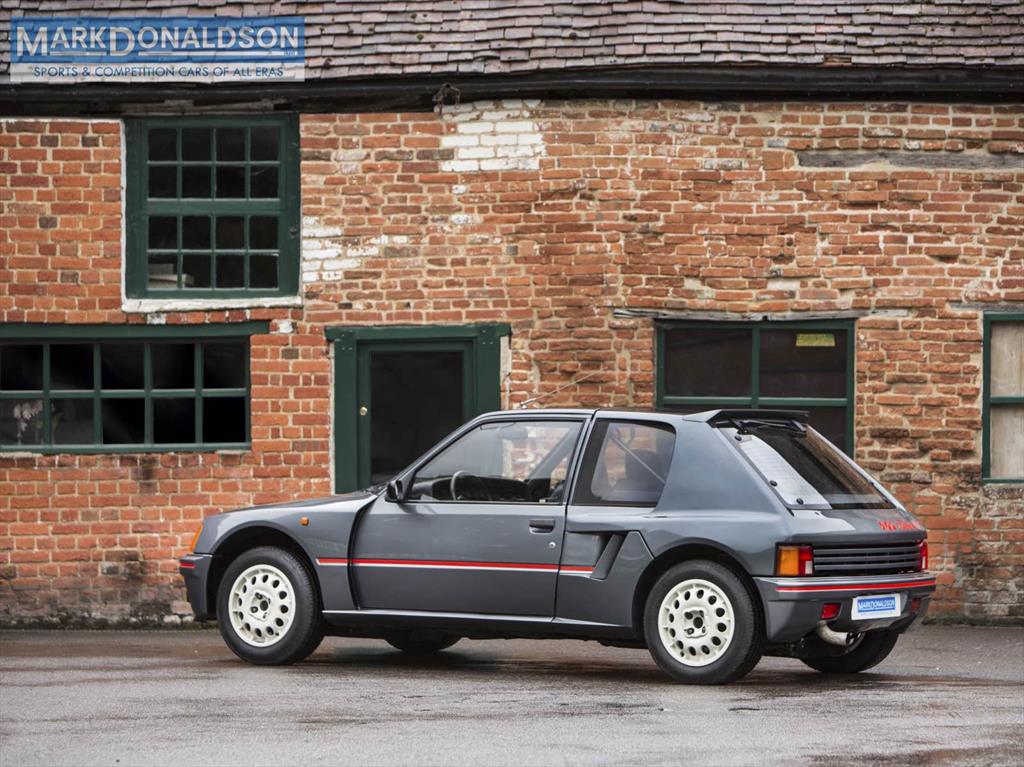 Peugeot 205 T16 1984 - Autocosmos.com