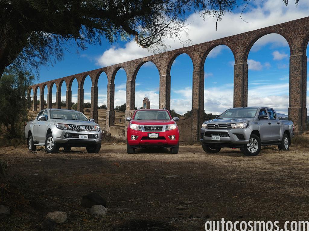 Toyota Hilux Vs Nissan Frontier Vs Mitsubishi L200 - Autocosmos.com