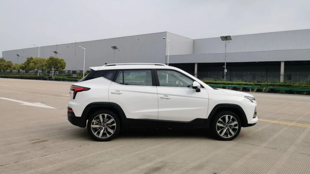 JAC eJS4 - Autocosmos.com
