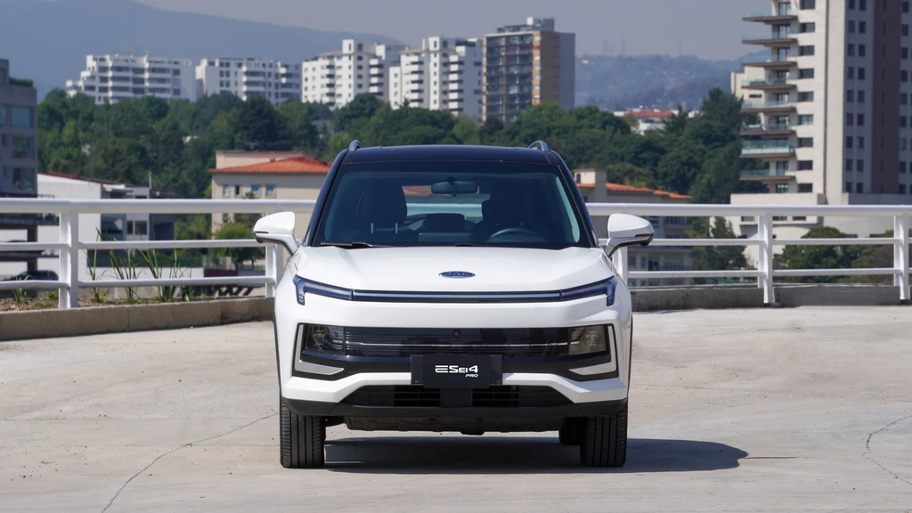 JAC E Sei4 Pro 2023 llega a México - Autocosmos.com