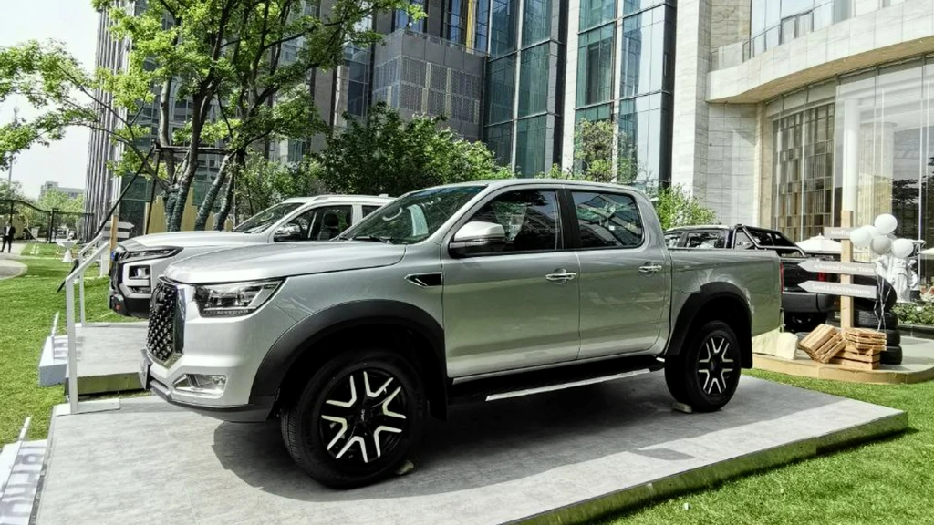 JAC T8 PRO AT - Autocosmos.com