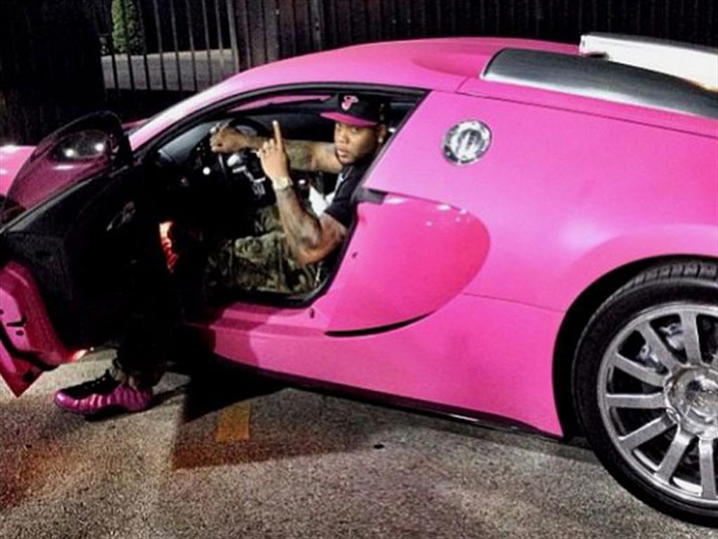 Flo Rida pinta su Bugatti Veyron de rosa - Autocosmos.com