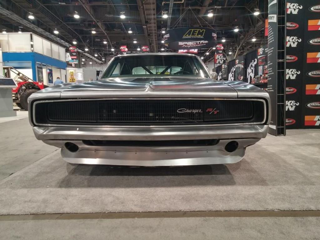 Maximus Charger - Autocosmos.com