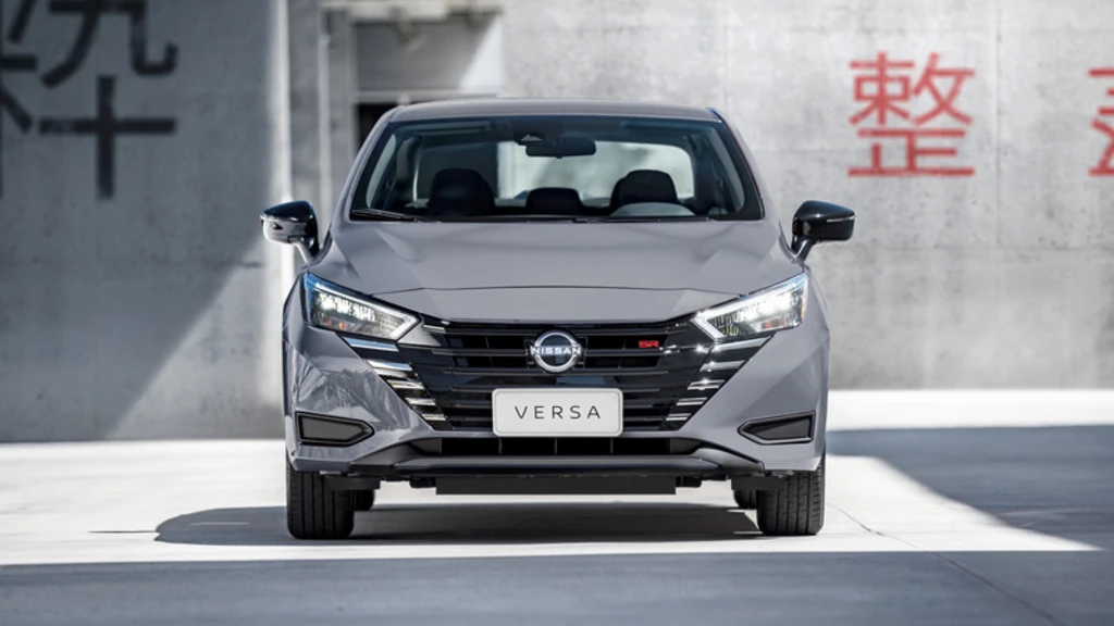 Nissan Versa SR - Autocosmos.com