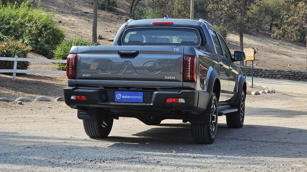 JAC T9 2025 - test drive - Autocosmos.com