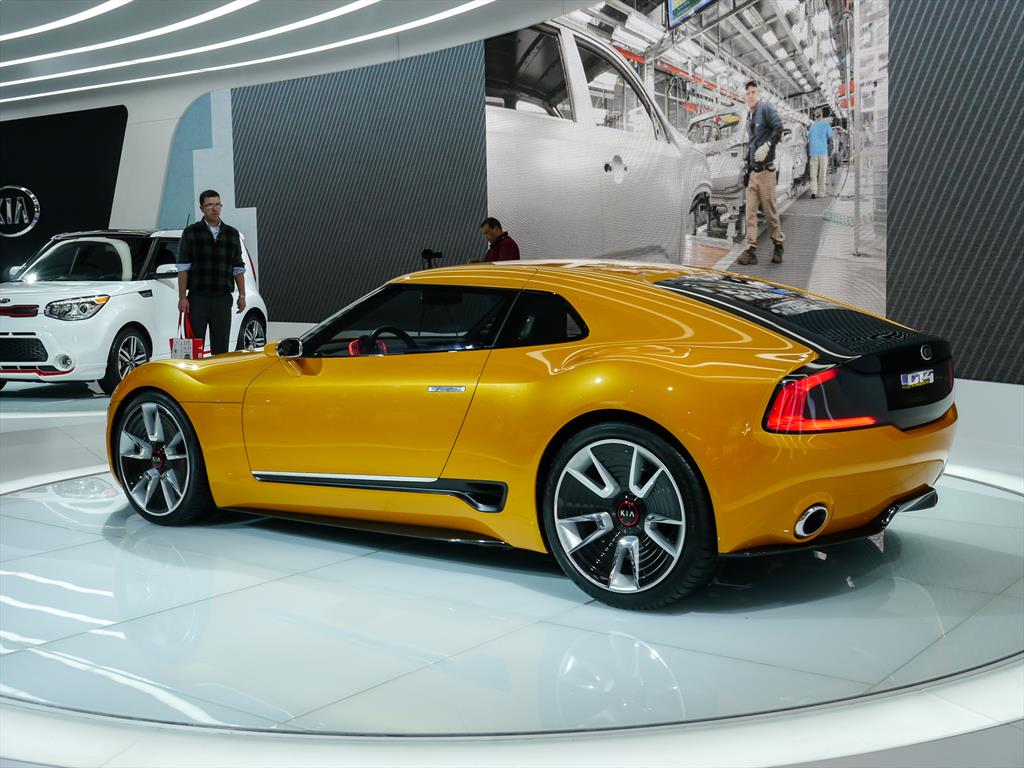 Kia GT4 Stinger Concept - Autocosmos.com