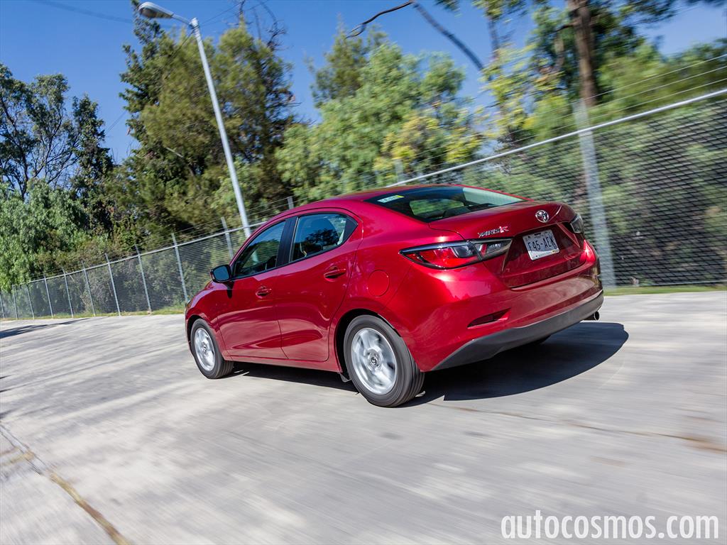 Toyota Yaris R 2016 - Autocosmos.com