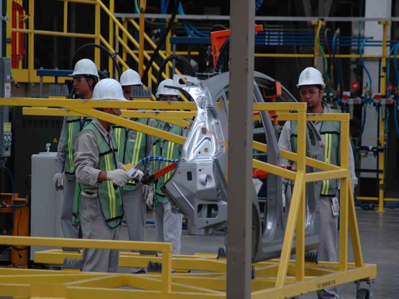 Visita Enrique Peña Nieto la Planta de Ford en Cuautitlán