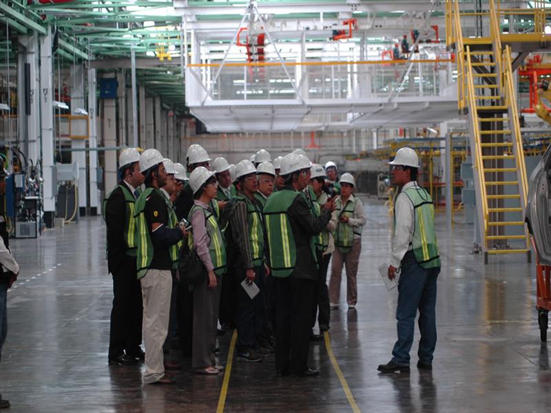 Visita Enrique Peña Nieto la Planta de Ford en Cuautitlán