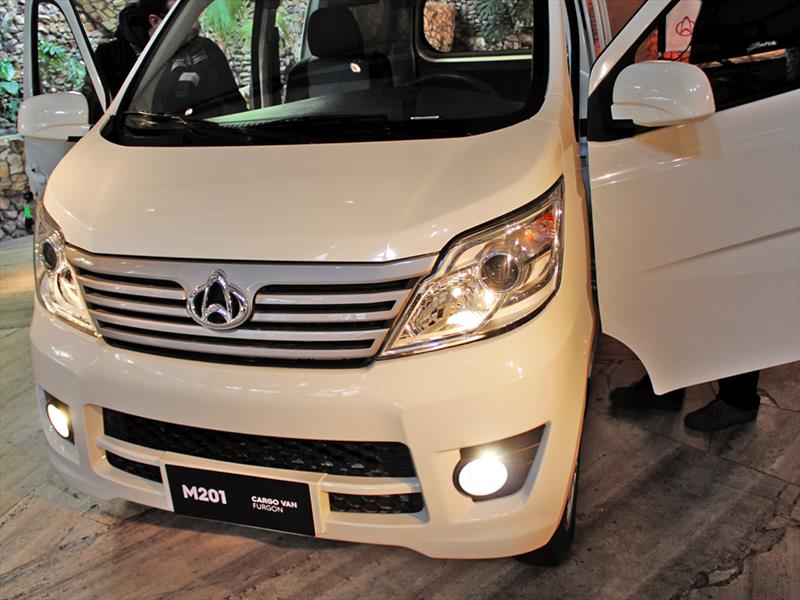 Changan Serie M debuta en Chile con sólidos y potentes argumentos
