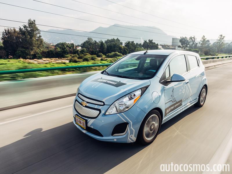 Chevrolet Spark eléctrico 2015 llega a México en $499,900 pesos