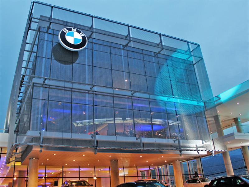 BMW inaugura en Chile su nueva casa matriz