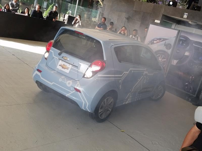 Chevrolet Spark eléctrico 2015 llega a México en $499,900 pesos