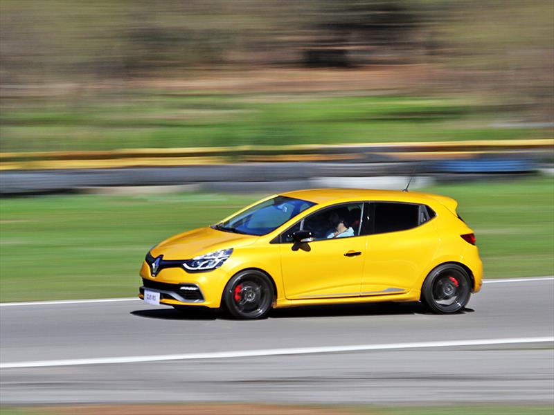 Renault Clio RS 2015: Estreno oficial en Chile. Bestia deportiva en ...