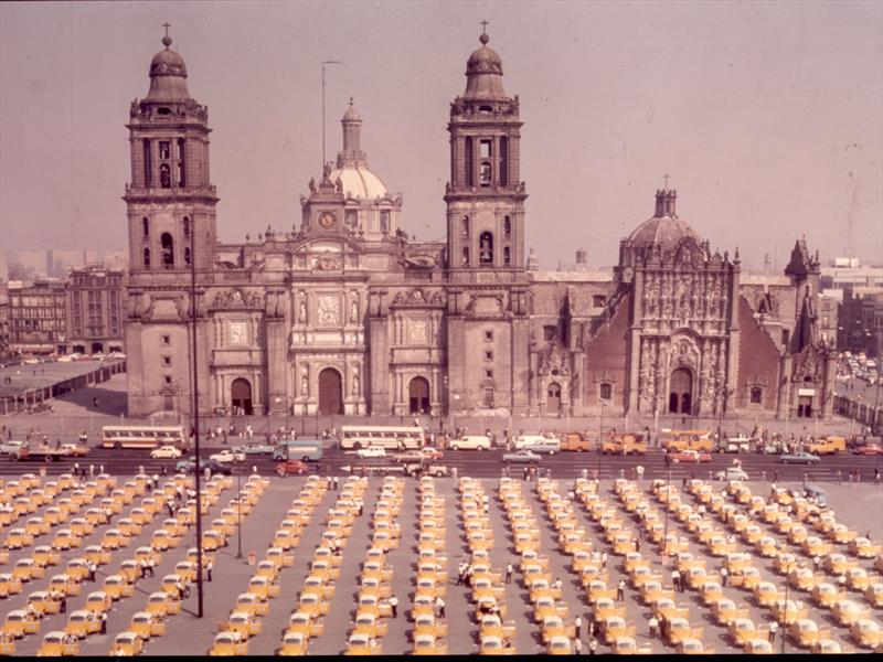 Volkswagen celebra 50 años en México