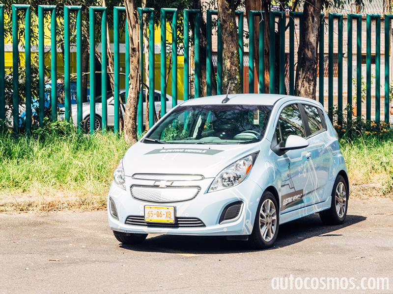Chevrolet Spark eléctrico 2015 llega a México en $499,900 pesos