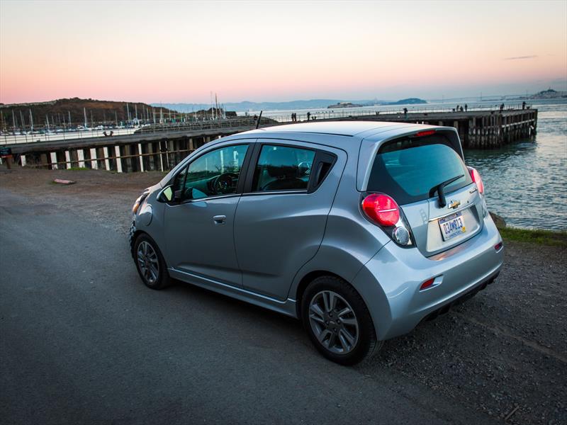 Chevrolet Spark eléctrico 2015 llega a México en $499,900 pesos