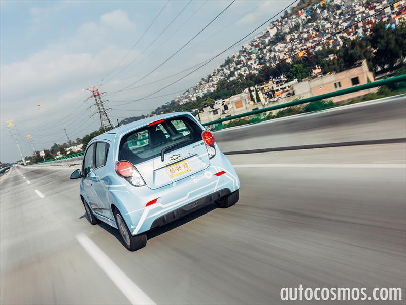 Chevrolet Spark eléctrico 2015 llega a México en $499,900 pesos