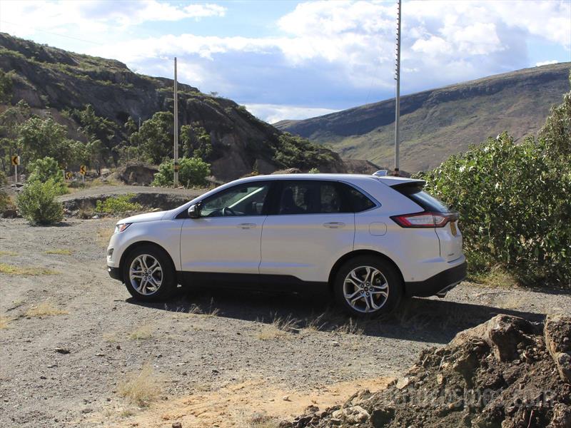 Ford EDGE EcoBoost, una crossover más potente y liviana