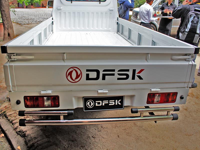 DFSK Serie V inicia venta en Chile: Versiones cabina simple y cabina doble