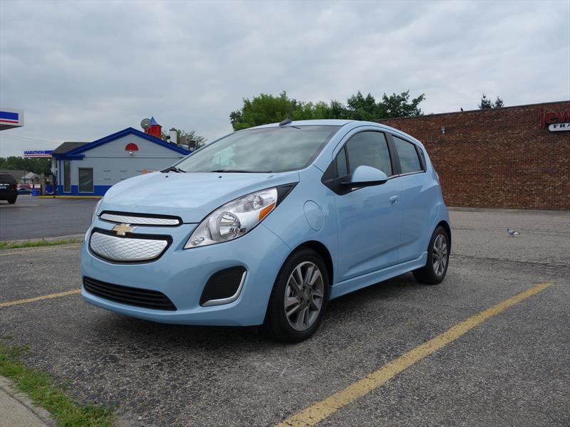 Chevrolet Spark eléctrico 2015 llega a México en $499,900 pesos