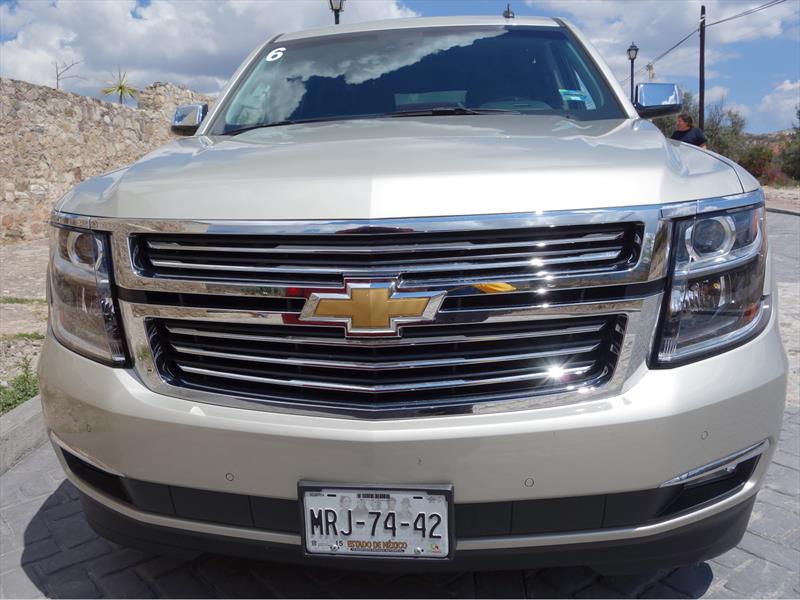 Chevrolet Suburban 2015 llega a México desde $697,200 pesos