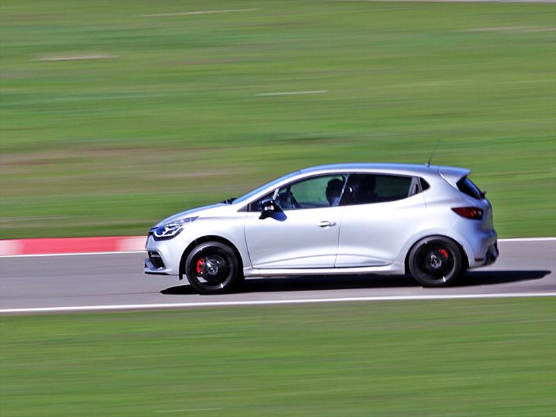 Renault Clio RS 2015: Estreno oficial en Chile. Bestia deportiva en ...