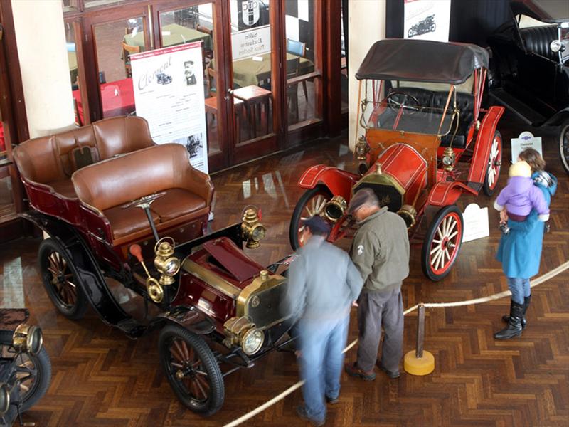 Autos Clásicos, la muestra en Uruguay