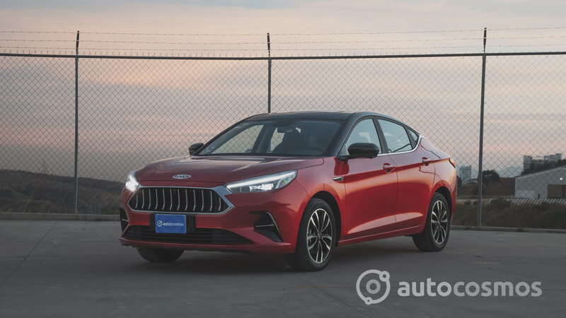 JAC J7 vs MG GT ¿Cuál es el mejor sedán compacto chino en México?