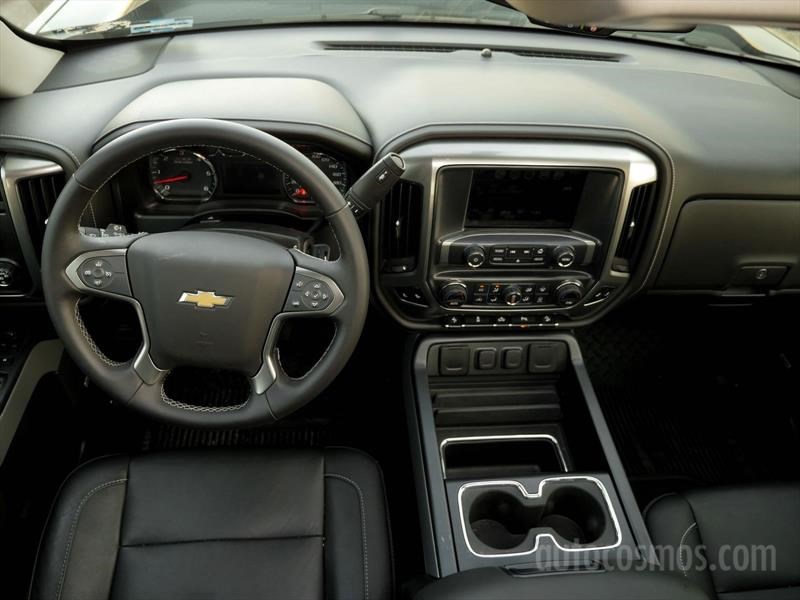 Chevrolet Cheyenne Midnight Edition 2017 a prueba