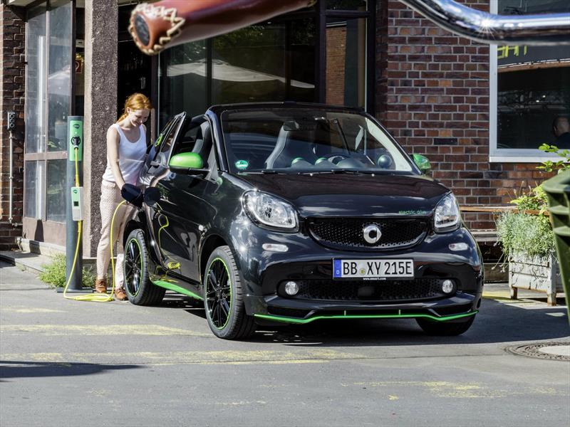 Nuevos Smart fortwo y forfour llegan 100% eléctricos