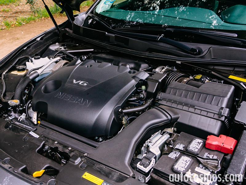 Nissan Maxima 2016 primeras imágenes