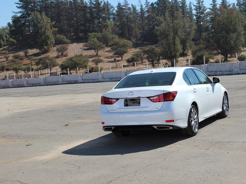 Lexus GS 350 2012: Ya está en Chile